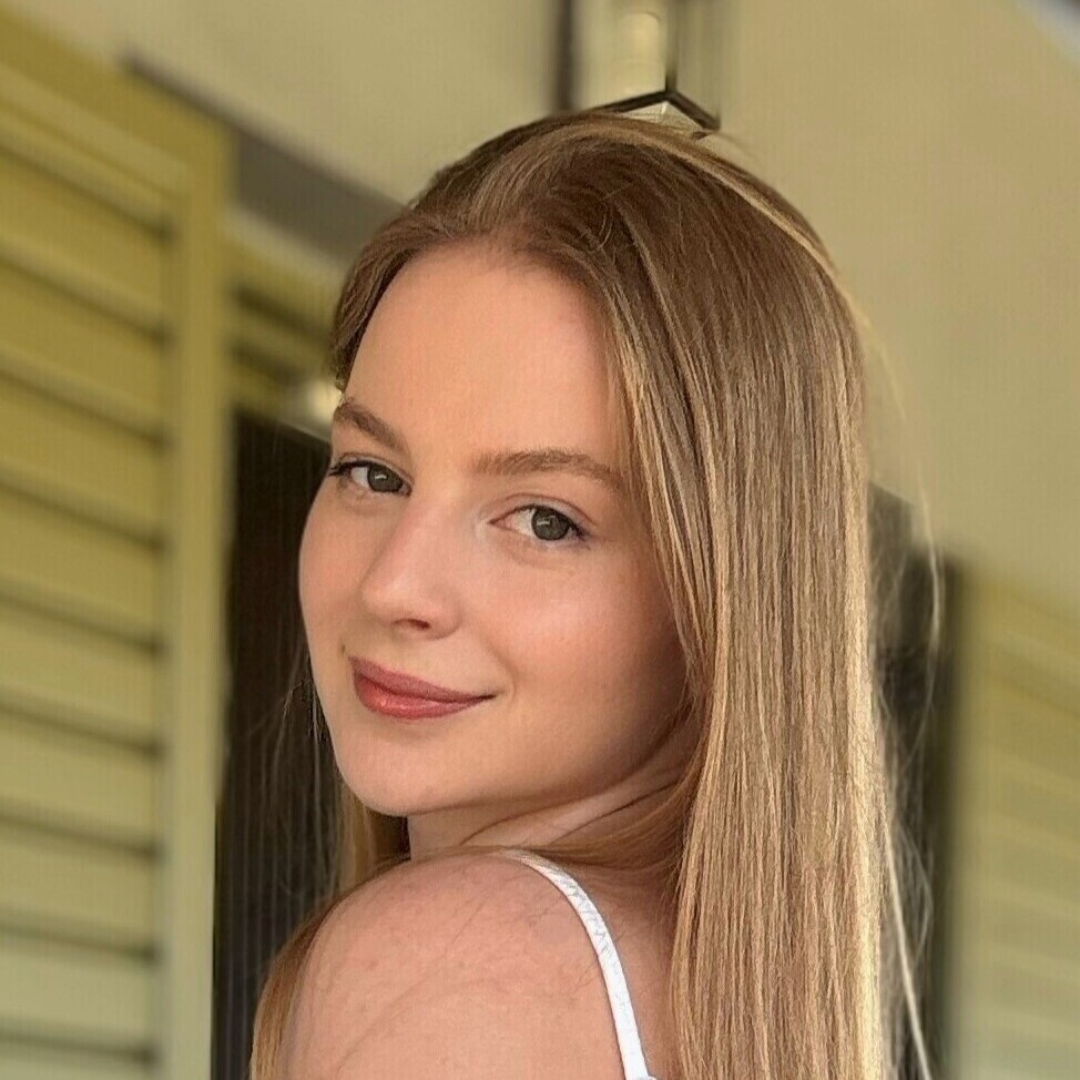 Small Beauty 🔗 OnlyLinks